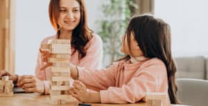 Descubra como jogar Jenga e quais são as principais regras!